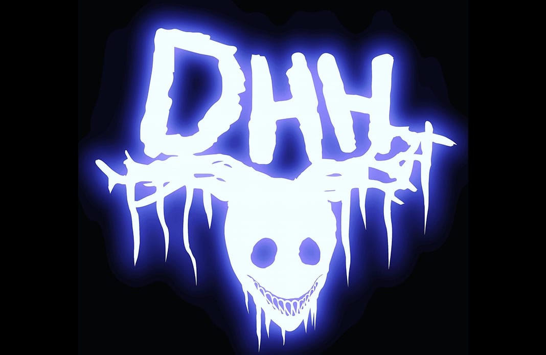 Distracted Haunted House - Right Size Life